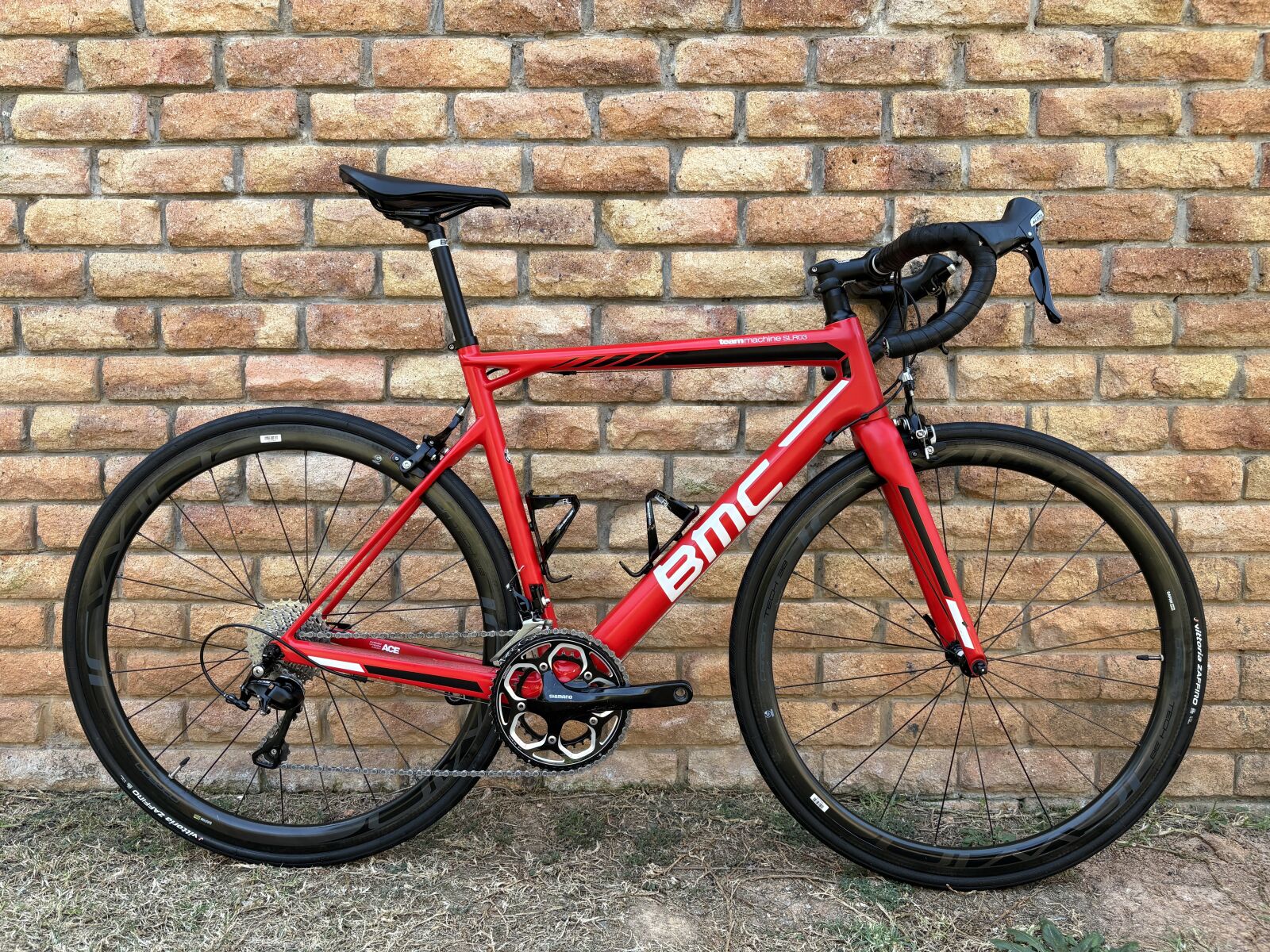 BMC Team Machine SLR03 Carbon Road Bike | Road Bikes | Bike Hub