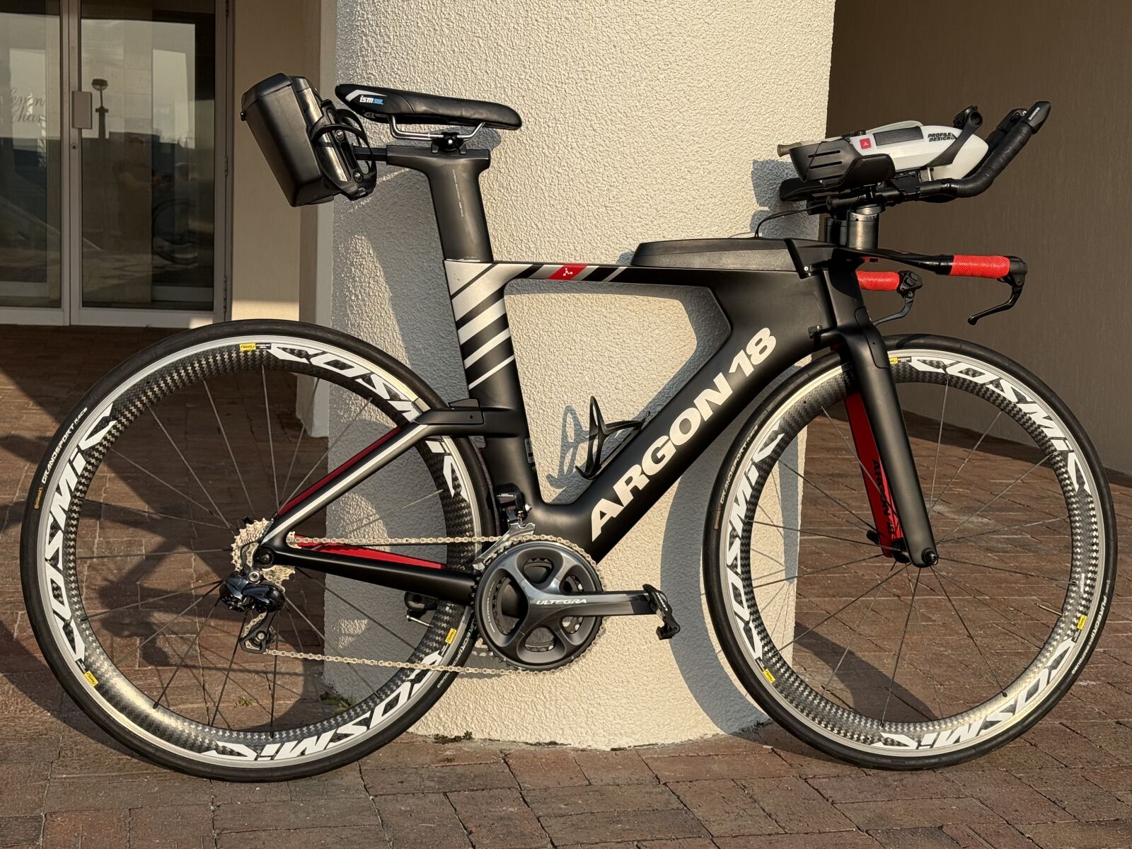Argon 18 E119 Tri Plus | Triathlon & Time Trial Bikes | Bike Hub