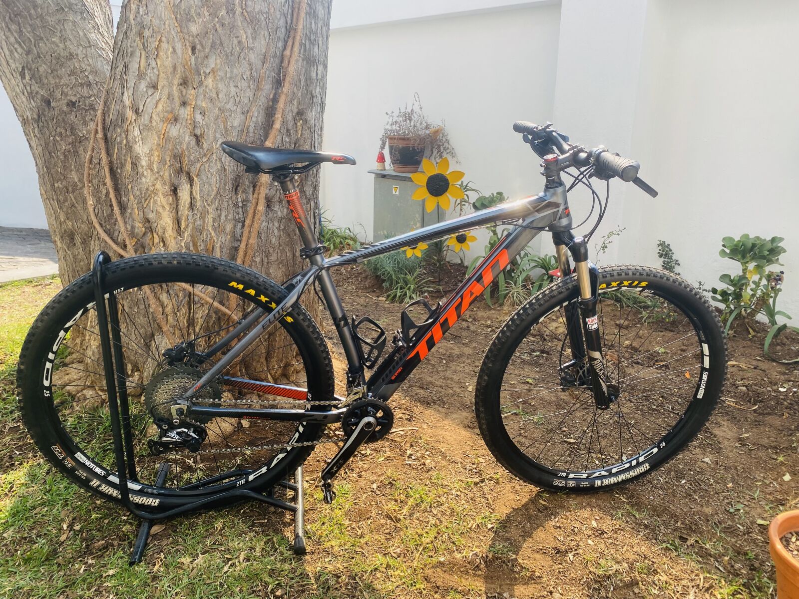 Titan Elite 29er MTB | Hardtail Mountain Bikes | Bike Hub