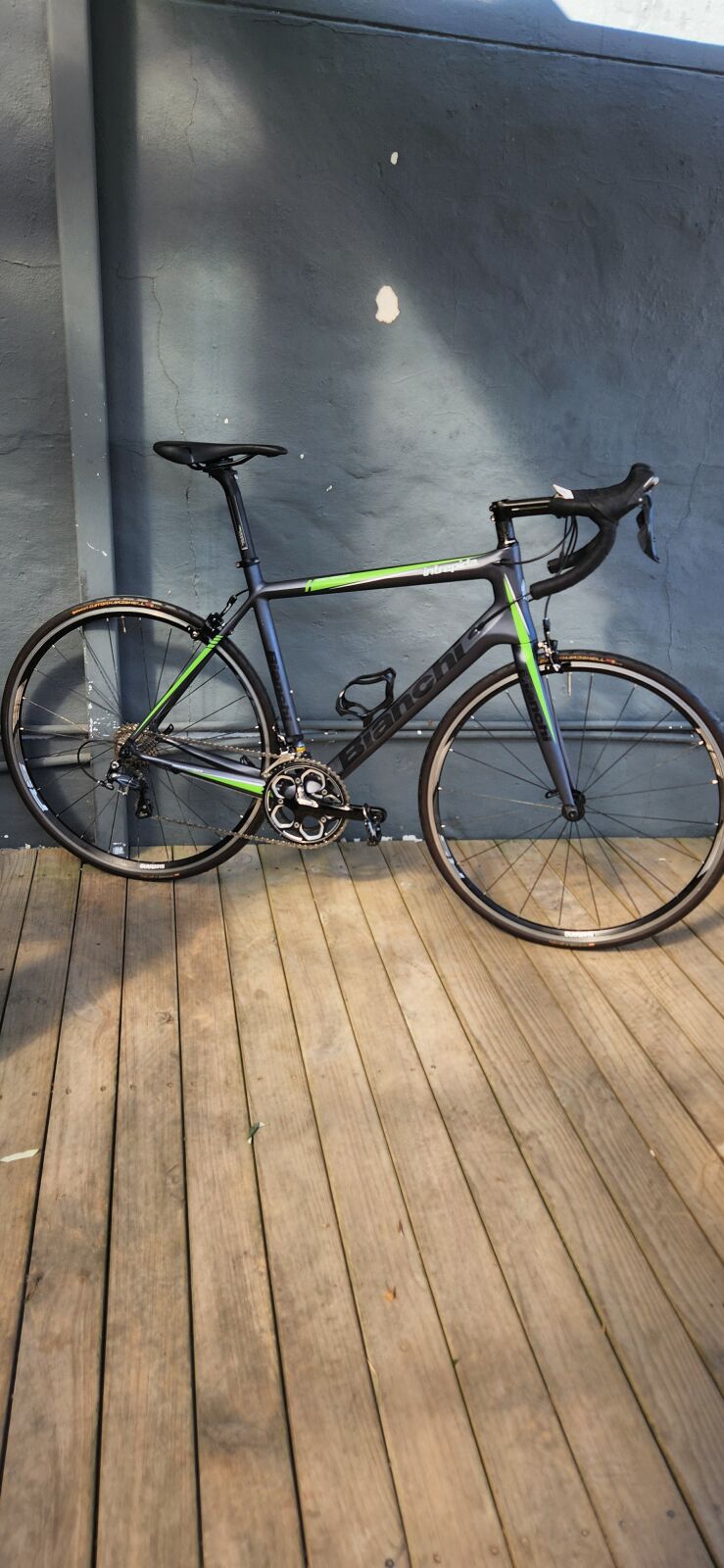 Bianchi Intrepida Carbon (Large) 11Speed | Road Bikes | Bike Hub