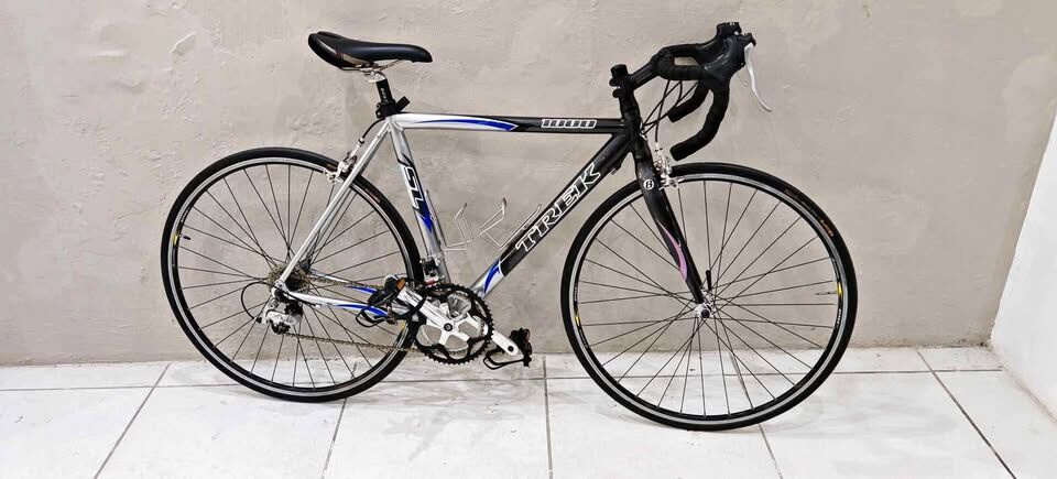 Trek SL 1000 Road Bike | Road Bikes | Bike Hub