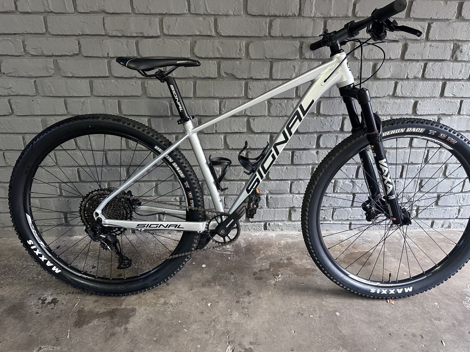 Signal S920 29inch MEDIUM | Hardtail Mountain Bikes | Bike Hub