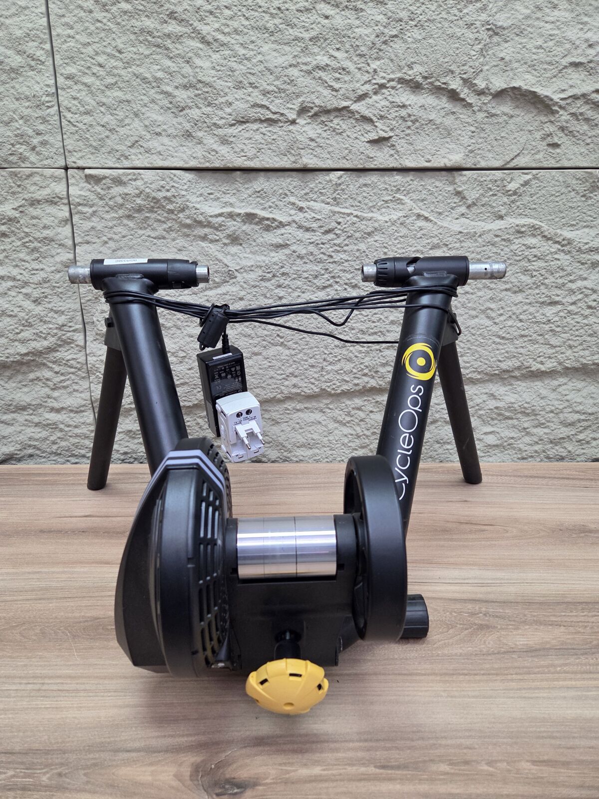CYCLEOPS SARIS M2 SMART TRAINER | Indoor Trainers & Accessories | Bike Hub