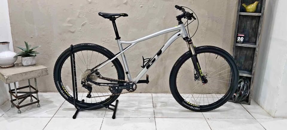GT Avalanche Comp MTB XL | Hardtail Mountain Bikes | Bike Hub