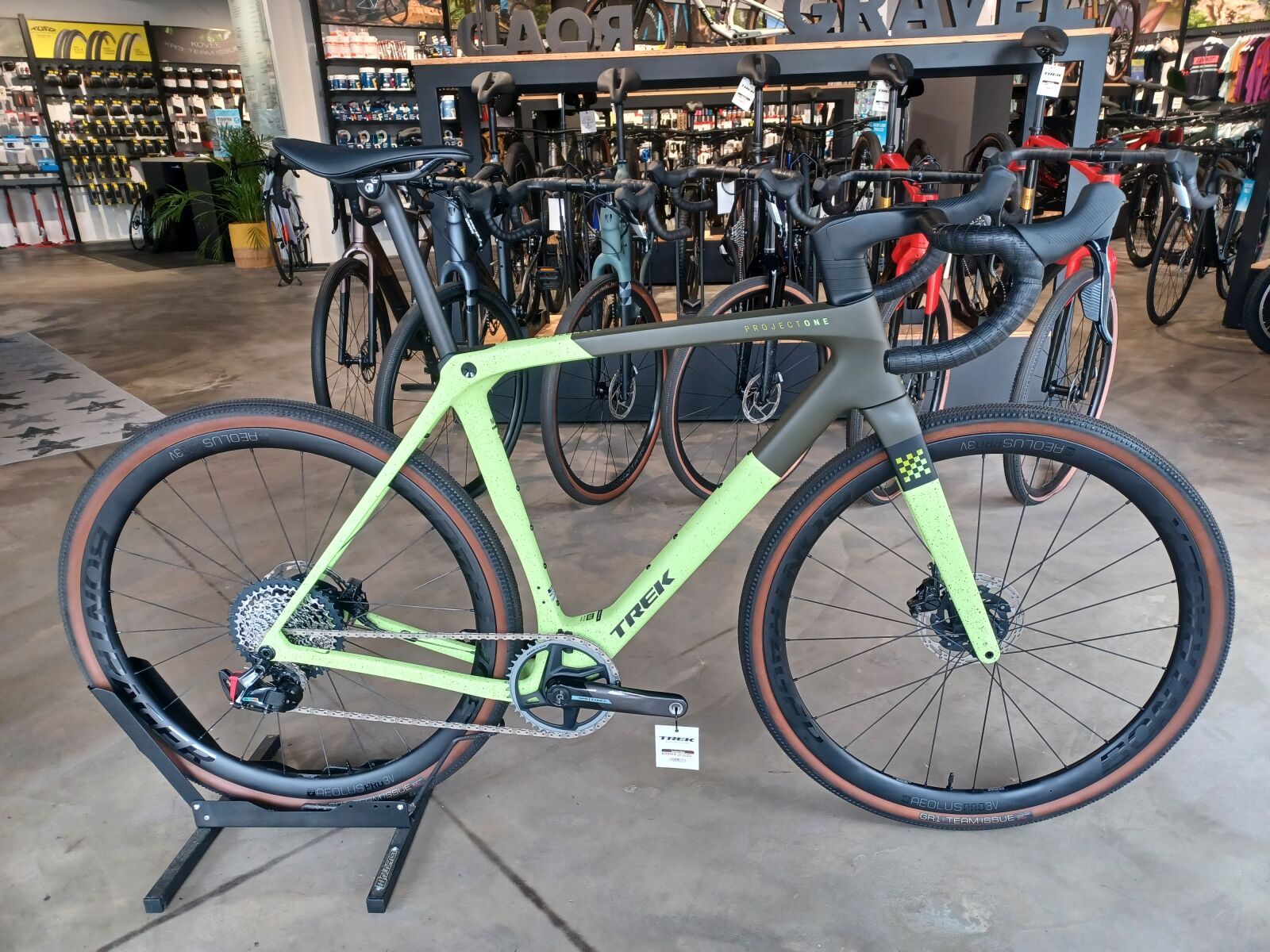 2025 TREK Checkmate SLR 7 AXS, ML, (56cm) | Road Bikes | Bike Hub