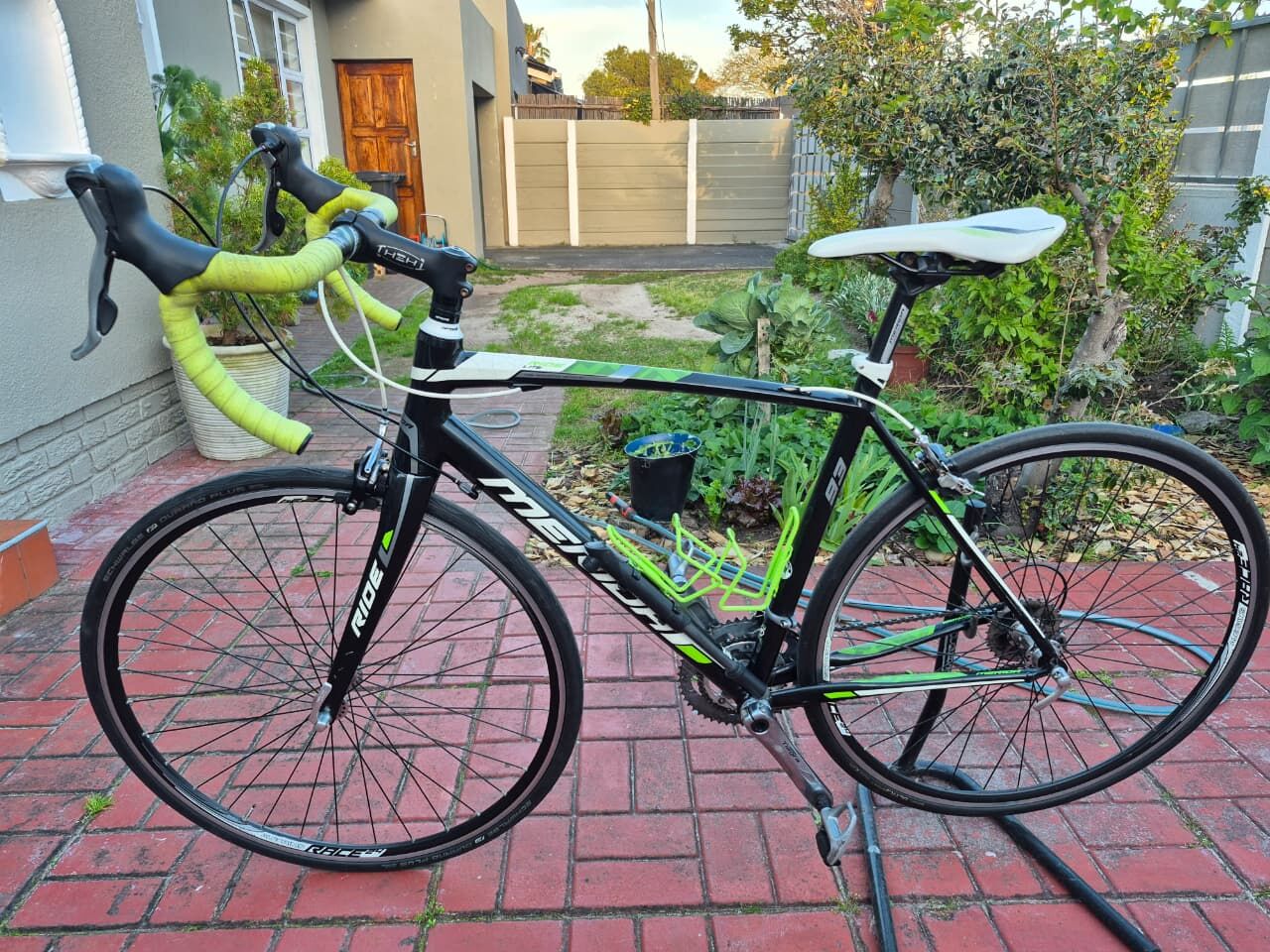 Merida 93 road bike | Road Bikes | Bike Hub