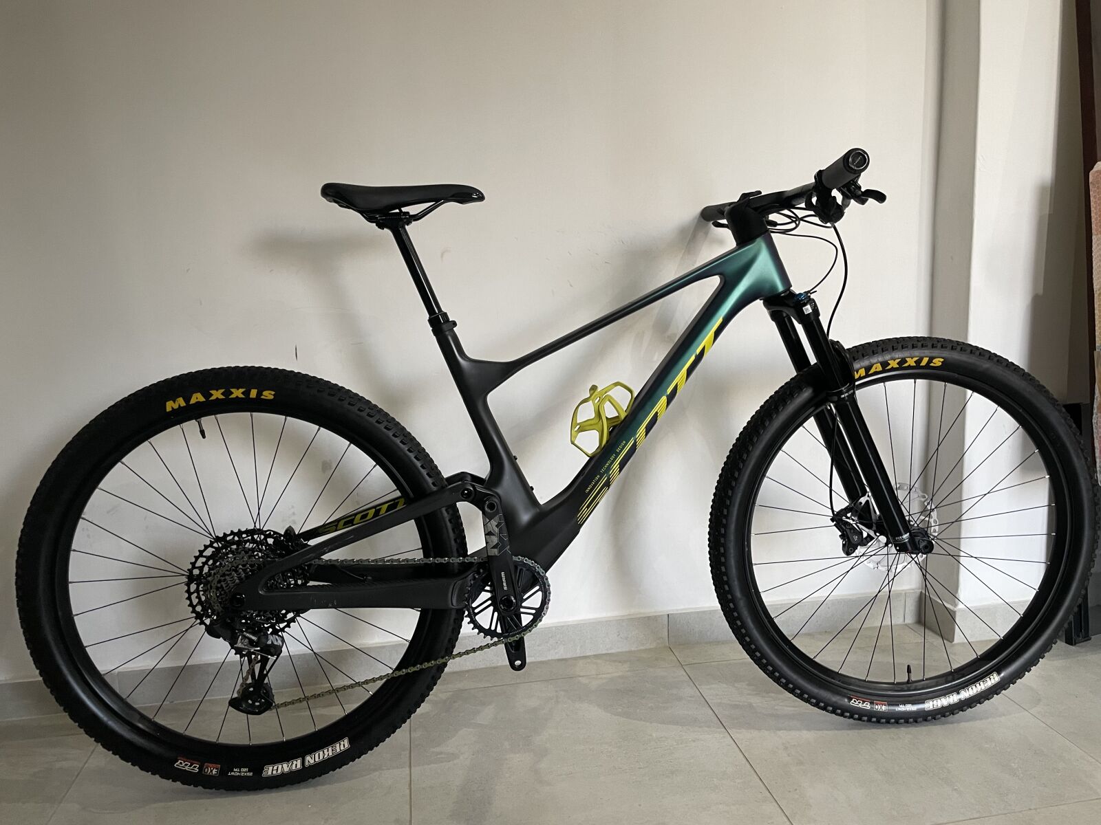 Scott Spark RC Comp | Dual Suspension Mountain Bikes | Bike Hub