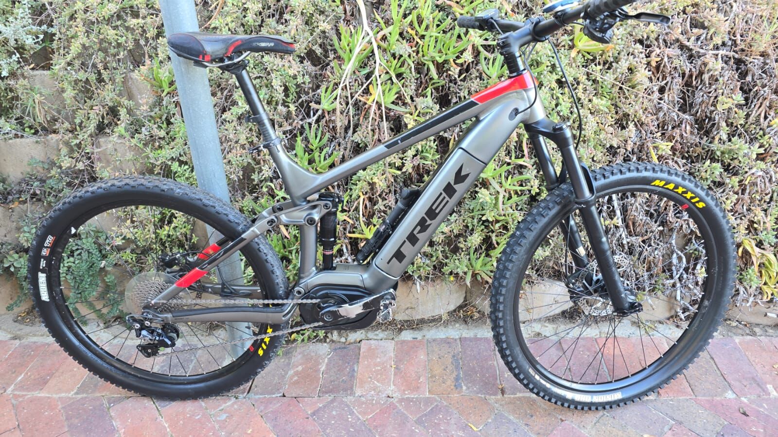 Trek Powerfly S | Dual Suspension Mountain E-Bikes | Bike Hub