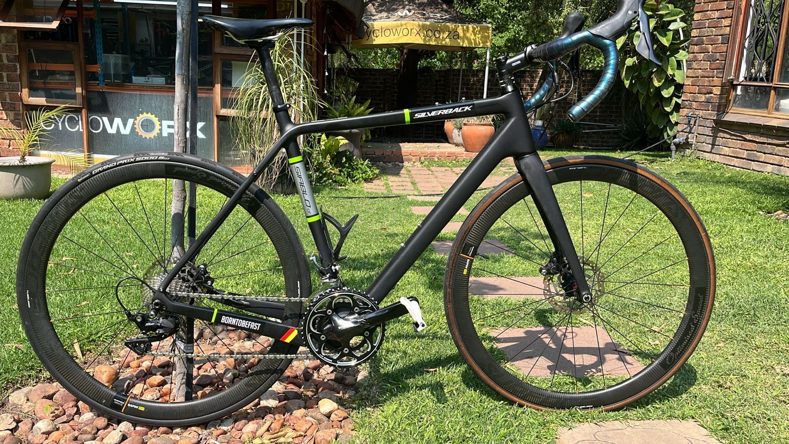 Silverback Siablo CF Carbon | Road Bikes | Bike Hub