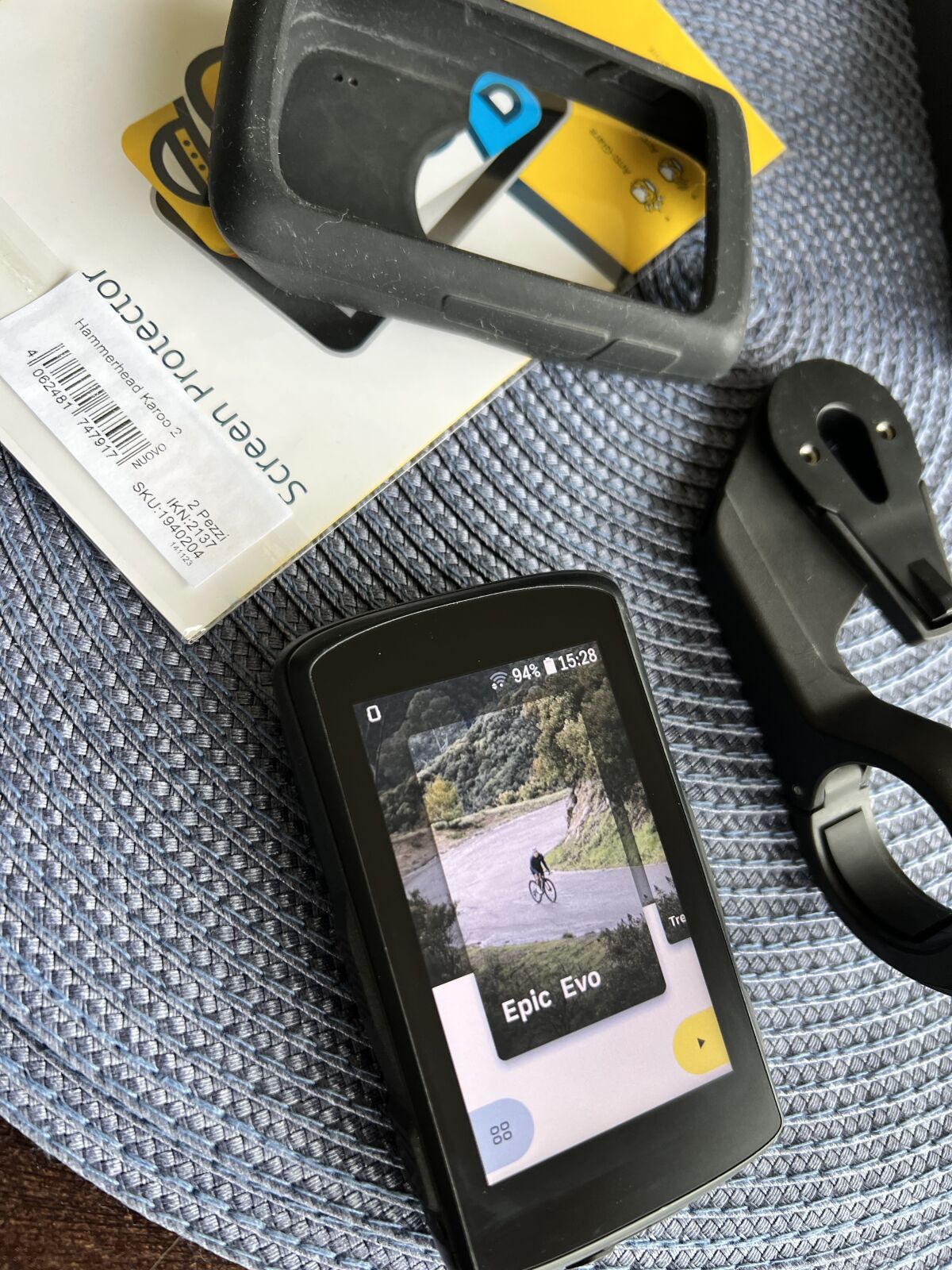 Hammerhead Karoo 2 as new plus case | Computers & GPS | Bike Hub