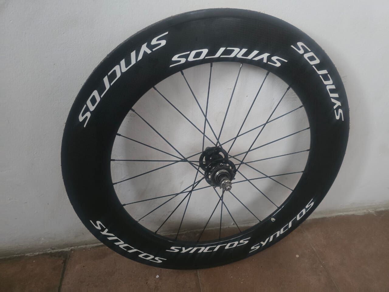 Carbon track wheel | Road Bike Wheels | Bike Hub