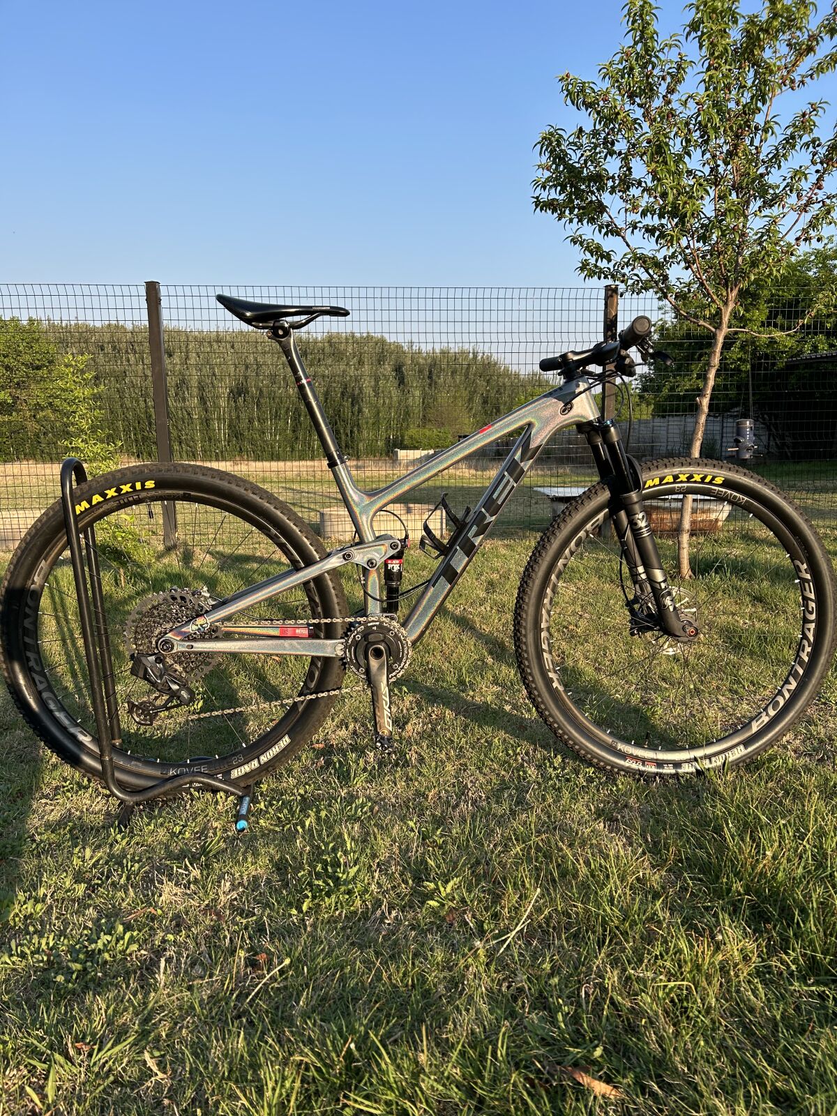 2019 Trek Top Fuel Project One (Medium) | Dual Suspension Mountain ...