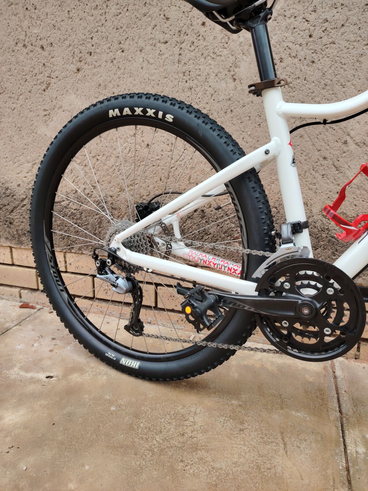 SPECIALIZED JNYX COMP MEDIUM 650B | Hardtail Mountain Bikes | Bike Hub