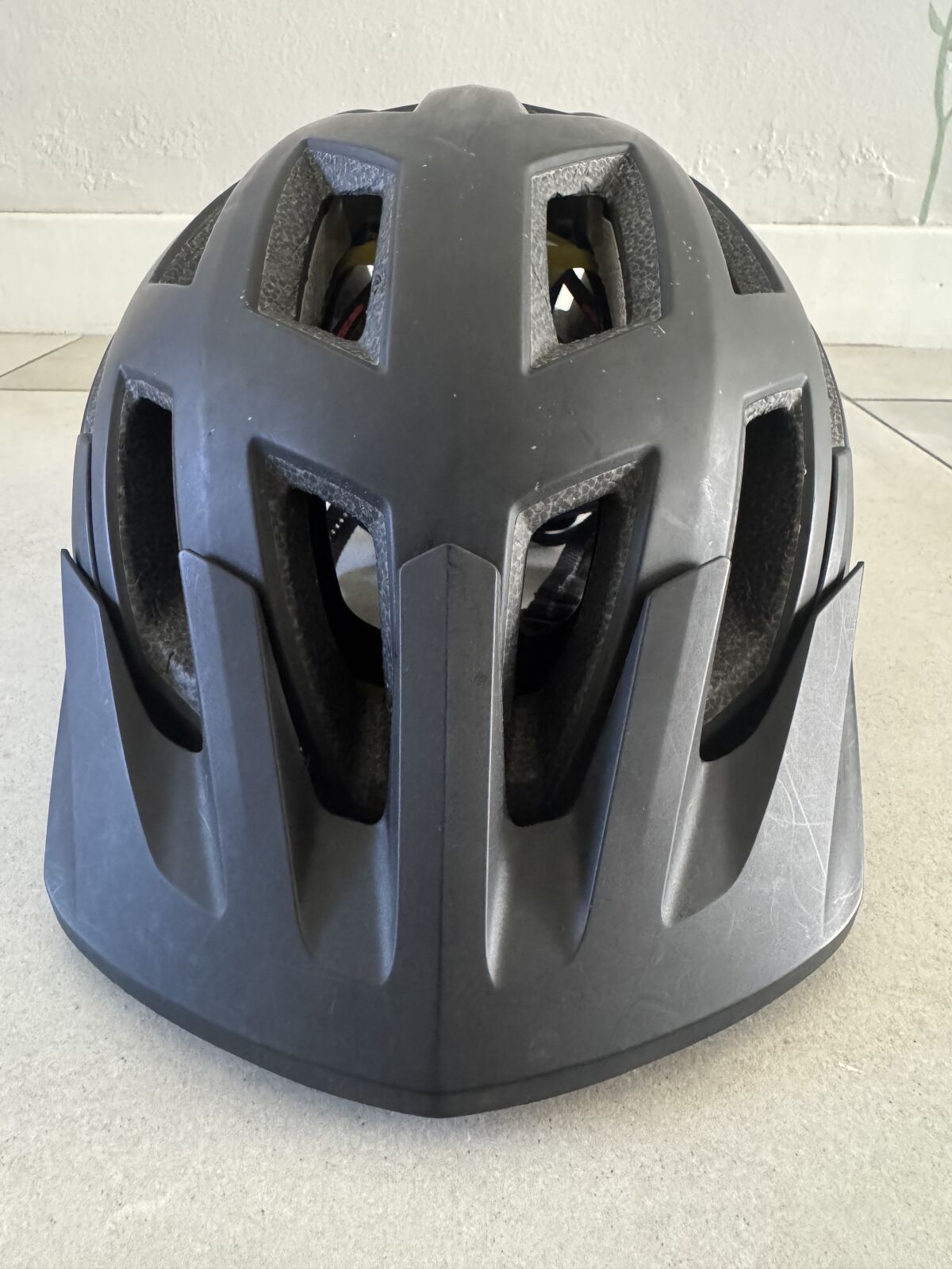 Specialized Tactic III MIPS helmet | Helmets | Bike Hub