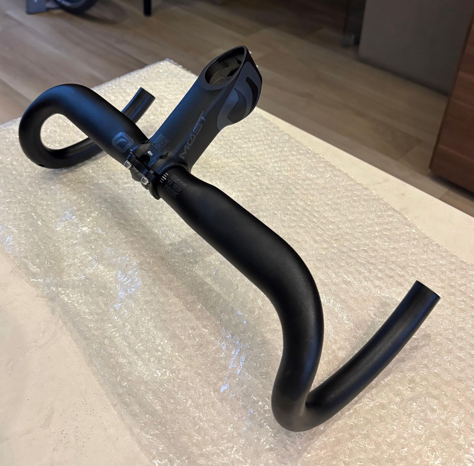 Pinarello Tiger Alu Aero Di2 Stem & Handlebars | Handlebars | Bike Hub