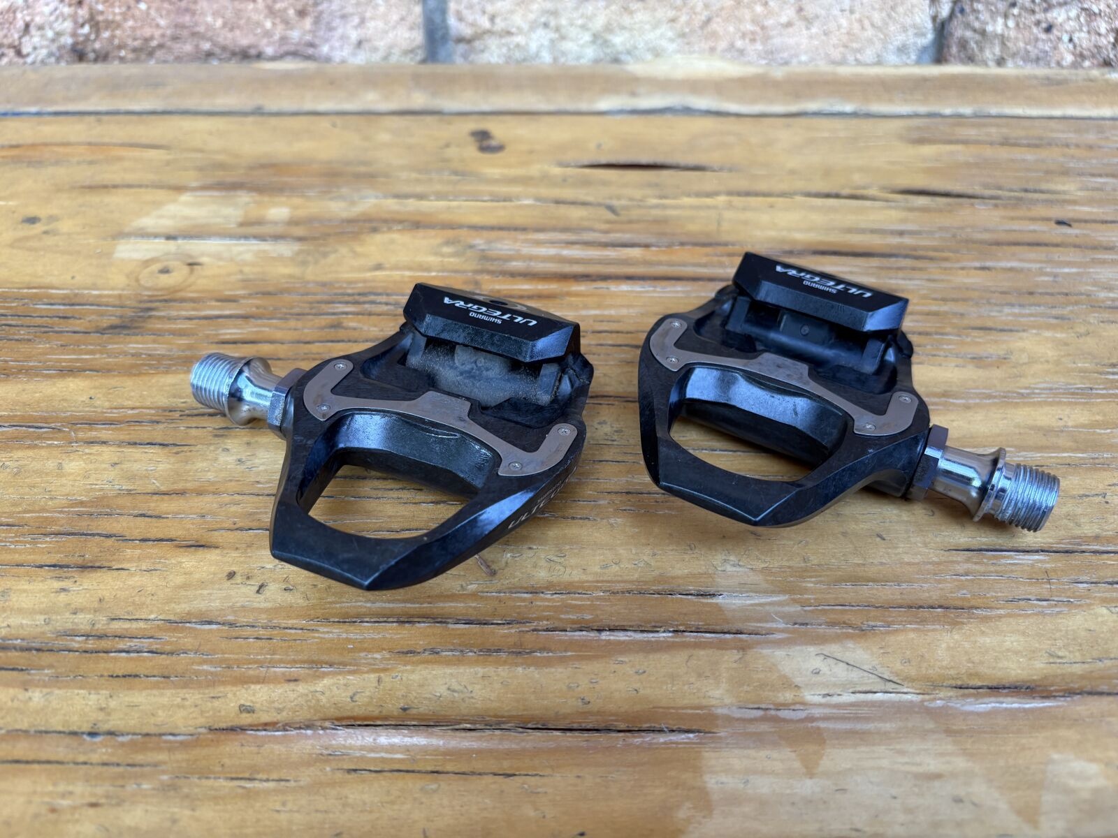 Shimano Ultegra PD-6800 Wide Base Pedals | Pedals | Bike Hub