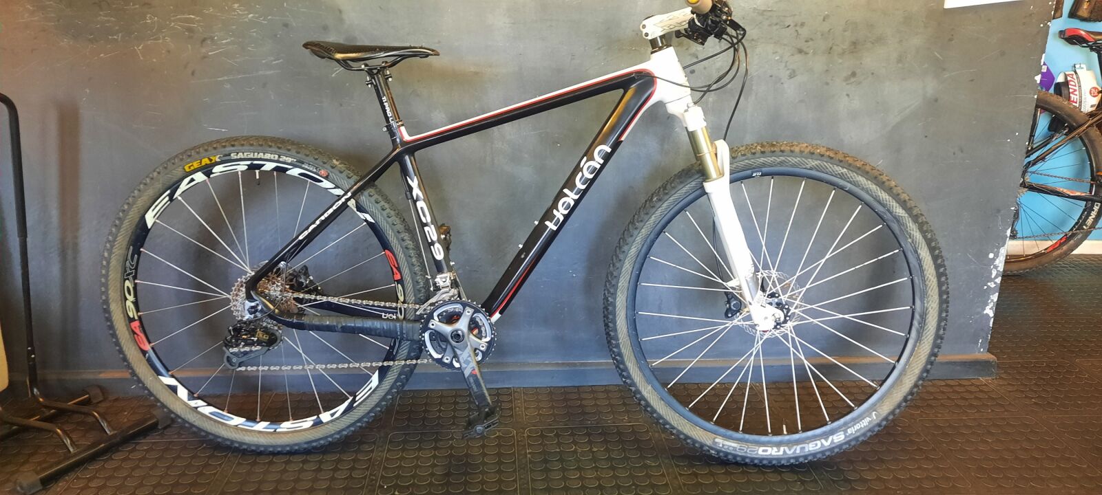 PRICE DROP! Volcan XC29 Carbon Large | Hardtail Mountain Bikes | Bike Hub