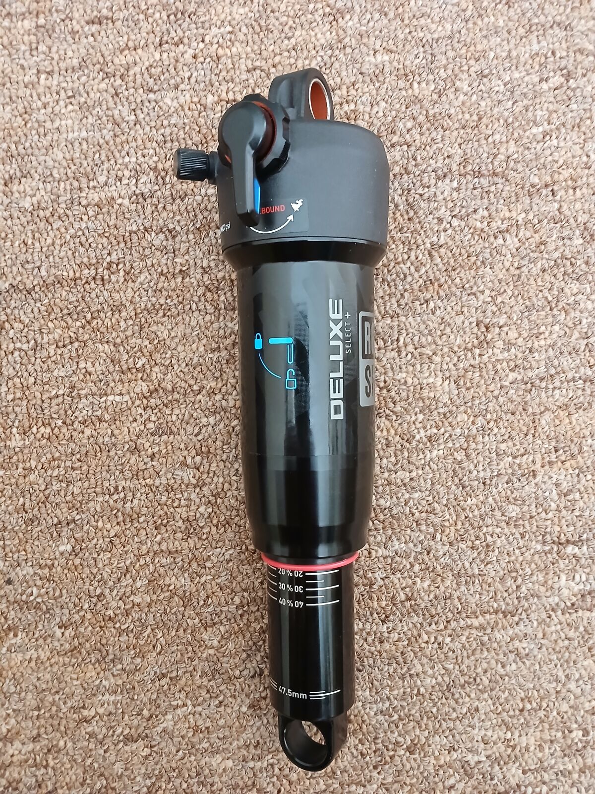 ROCKSHOX Deluxe Select+ | Rear Shocks | Bike Hub