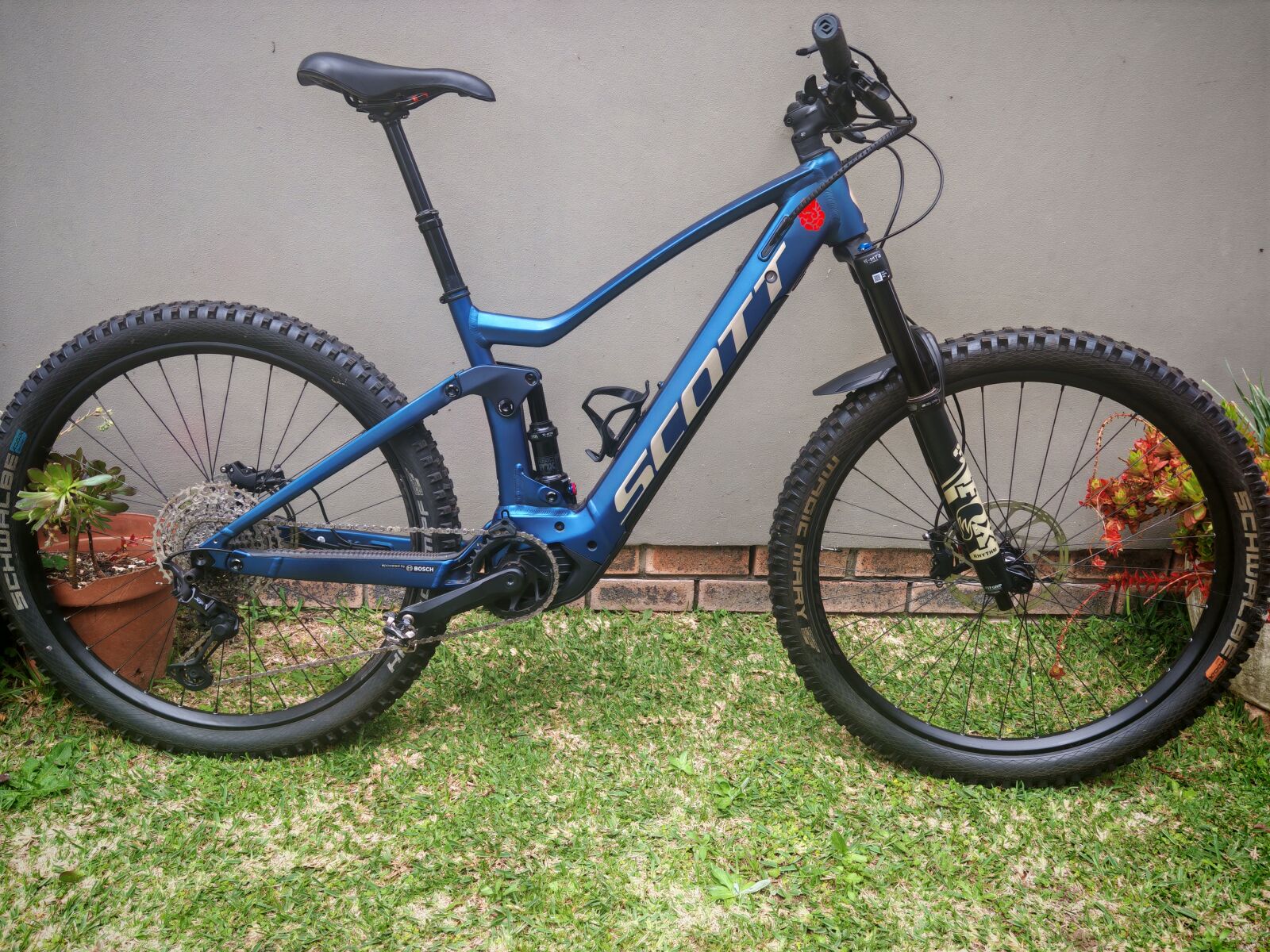 Scott Genius 920 E Ride | Dual Suspension Mountain E-Bikes | Bike Hub