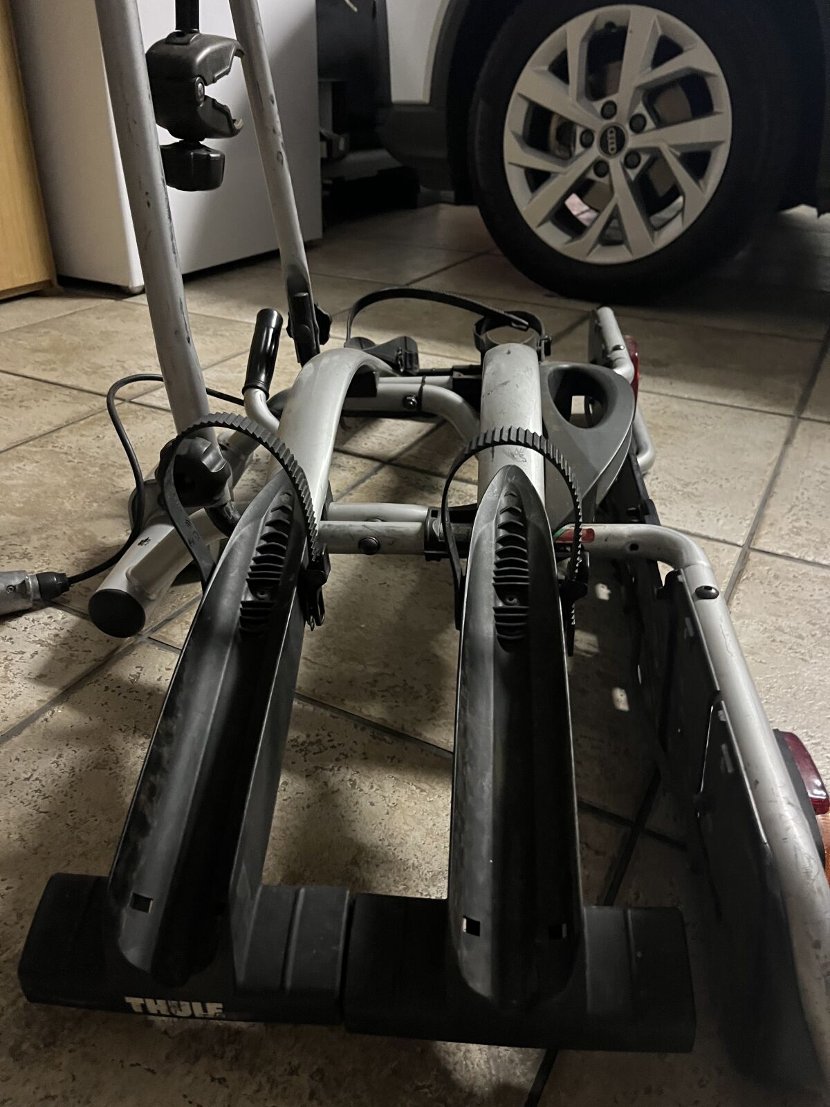 second hand 2 bike rack, thule, tow bar loader | Bike Racks | Bike Hub