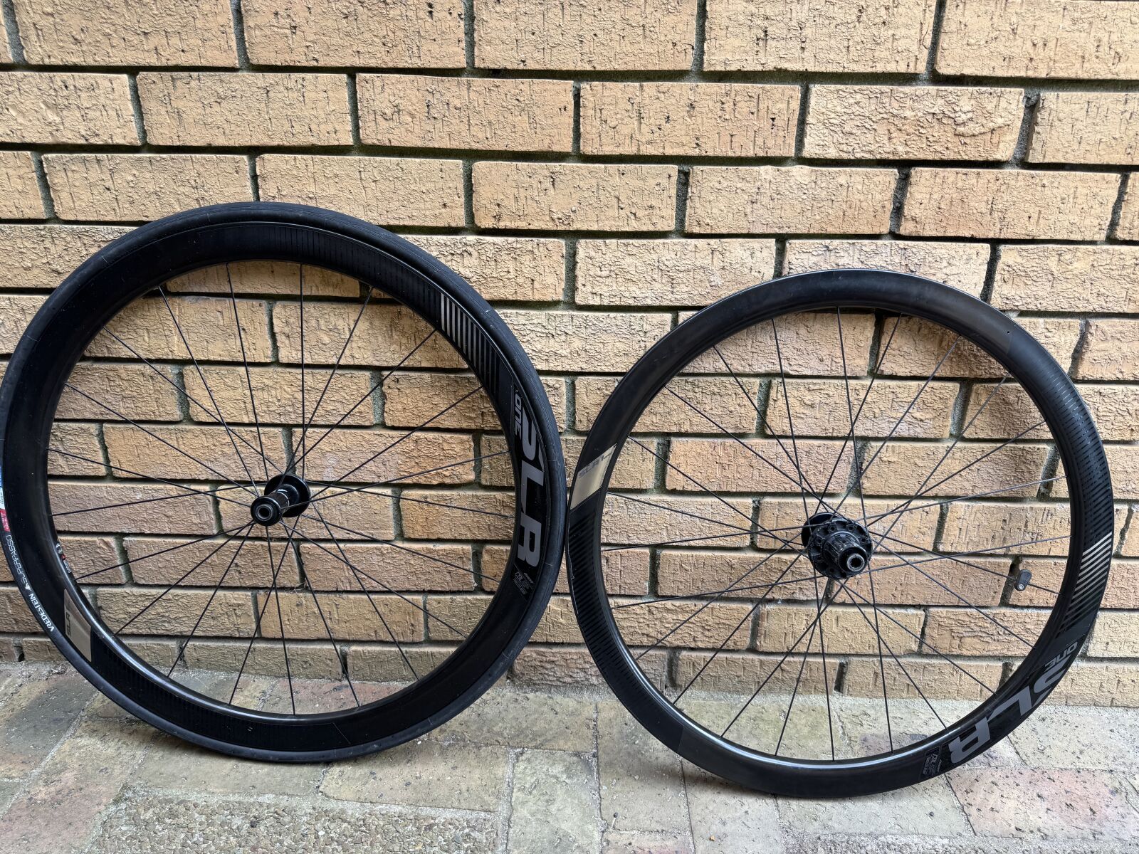 Giant SLR One 42 Carbon Disc Wheelset | Road Bike Wheels | Bike Hub