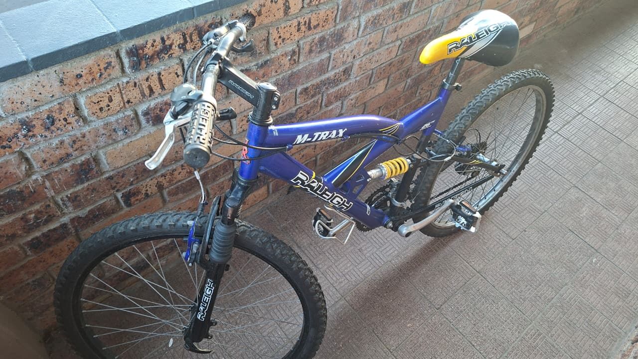 Raleigh: M-TRAX 26inch | Dual Suspension Mountain Bikes | Bike Hub