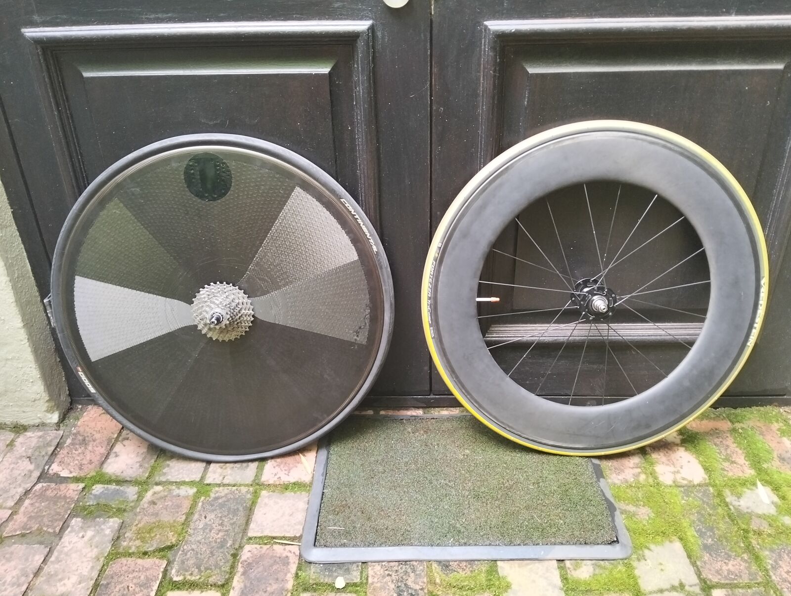 Zip super 9 disc and zagon 90mm (clinchers) | Road Bike Wheels | Bike Hub