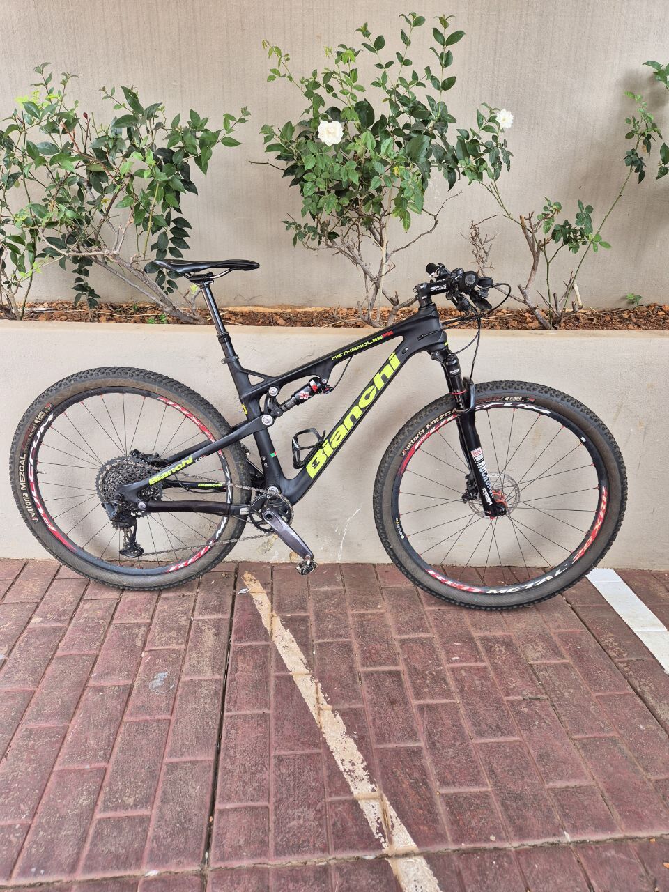 Bianchi Methanol - 29 FS | Dual Suspension Mountain Bikes | Bike Hub