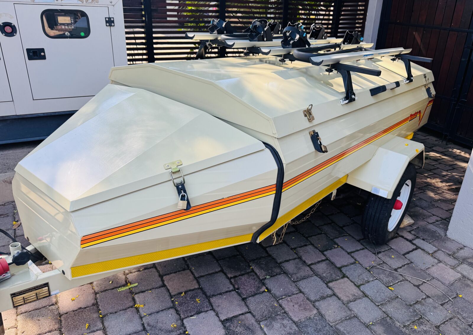 Pristine Venter Super 7 Trailer with bike rack | Trailers | Bike Hub