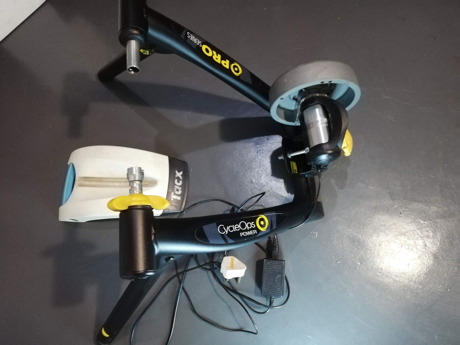 Cycleops Pro Smart Trainer | Indoor Trainers & Accessories | Bike Hub