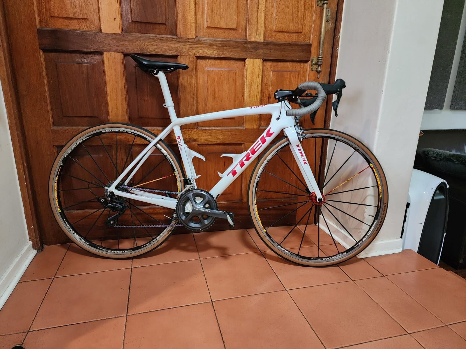 Trek Madone Gen 4 | Road Bike Frames | Bike Hub