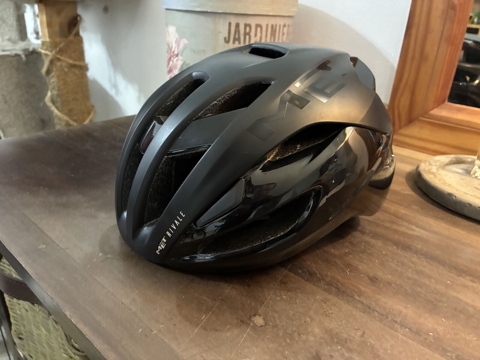 MET Rivale Helmet | Helmets | Bike Hub