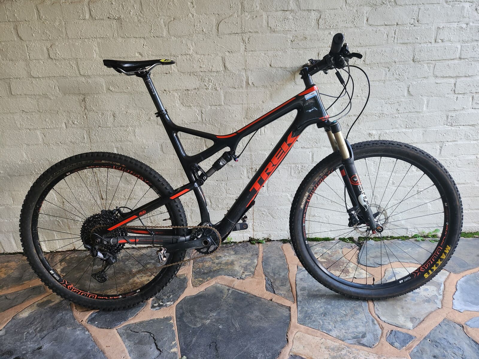 Trek Superfly 9.8 SL | Dual Suspension Mountain Bikes | Bike Hub
