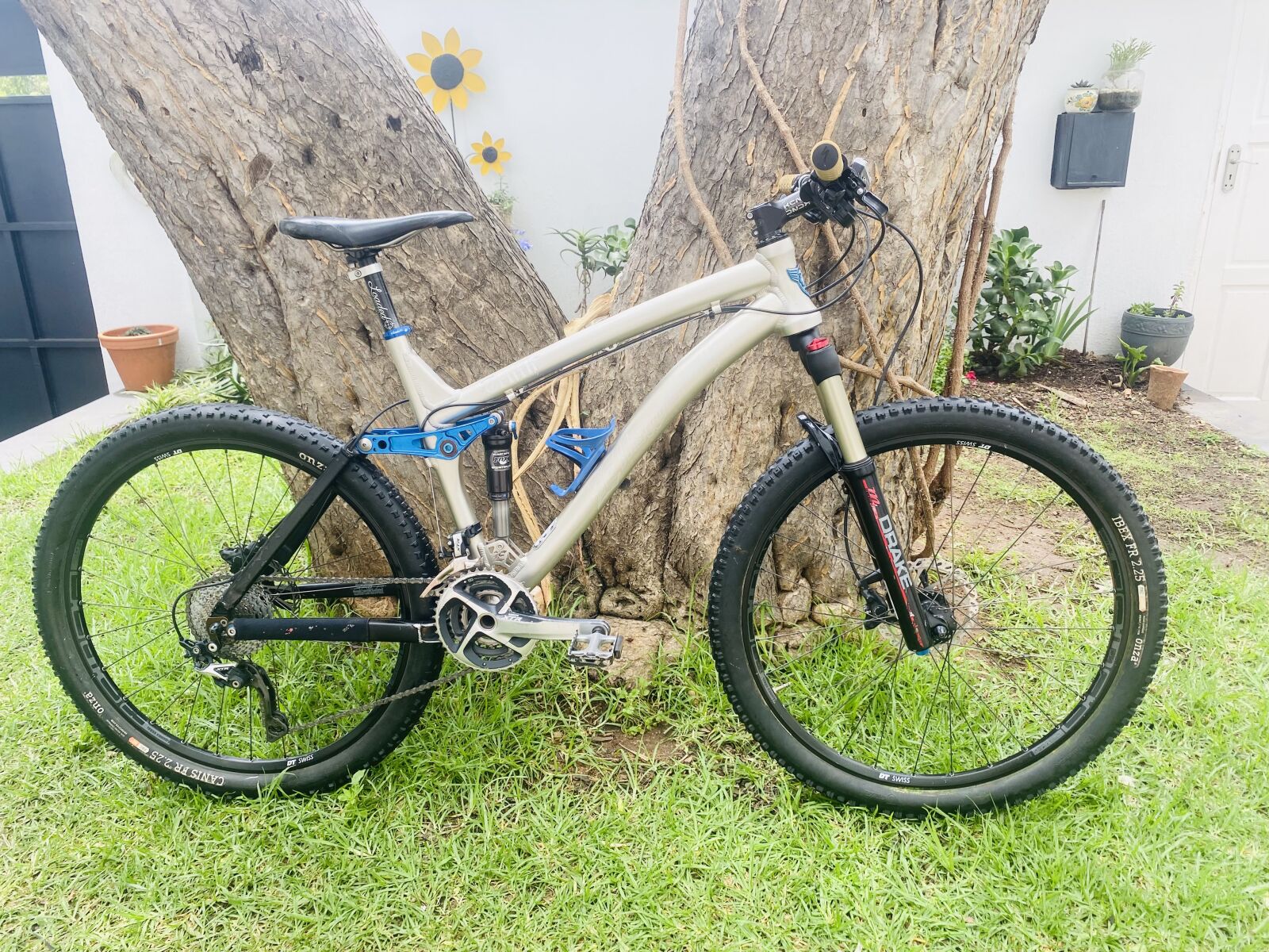 Ellsworth Truth SST2 Medium 26er | Dual Suspension Mountain Bikes ...