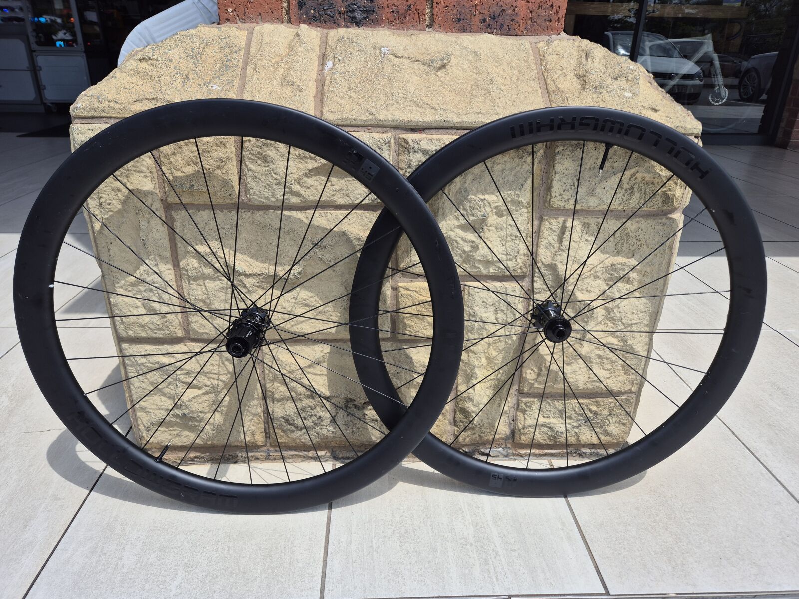 Hollowgram 45 Carbon Disc Wheelset | Road Bike Wheels | Bike Hub