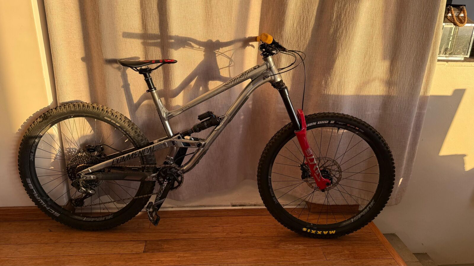 Commencal Clash Race *PRICE DROP* | Dual Suspension Mountain Bikes ...