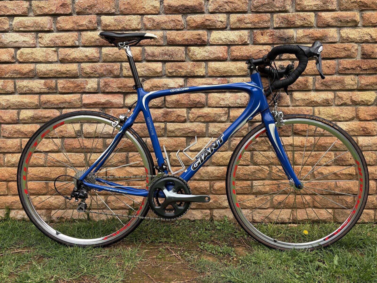 Giant OCR2 Carbon Fibre Road Bike | Road Bikes | Bike Hub
