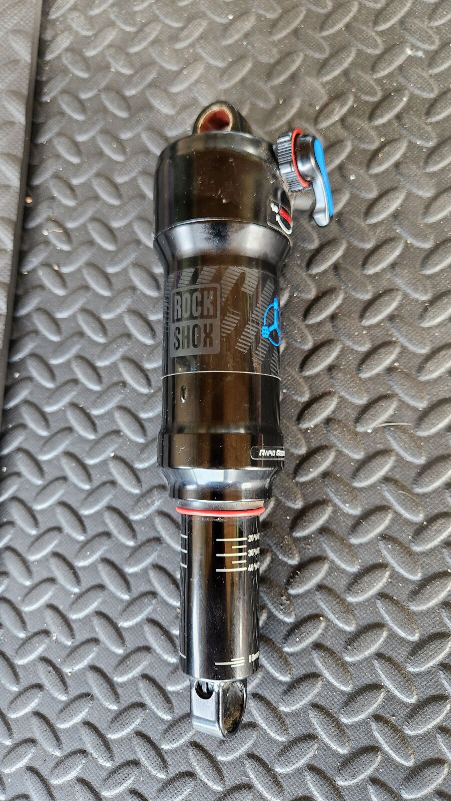 Rockshox Deluxe RT3 | Rear Shocks | Bike Hub