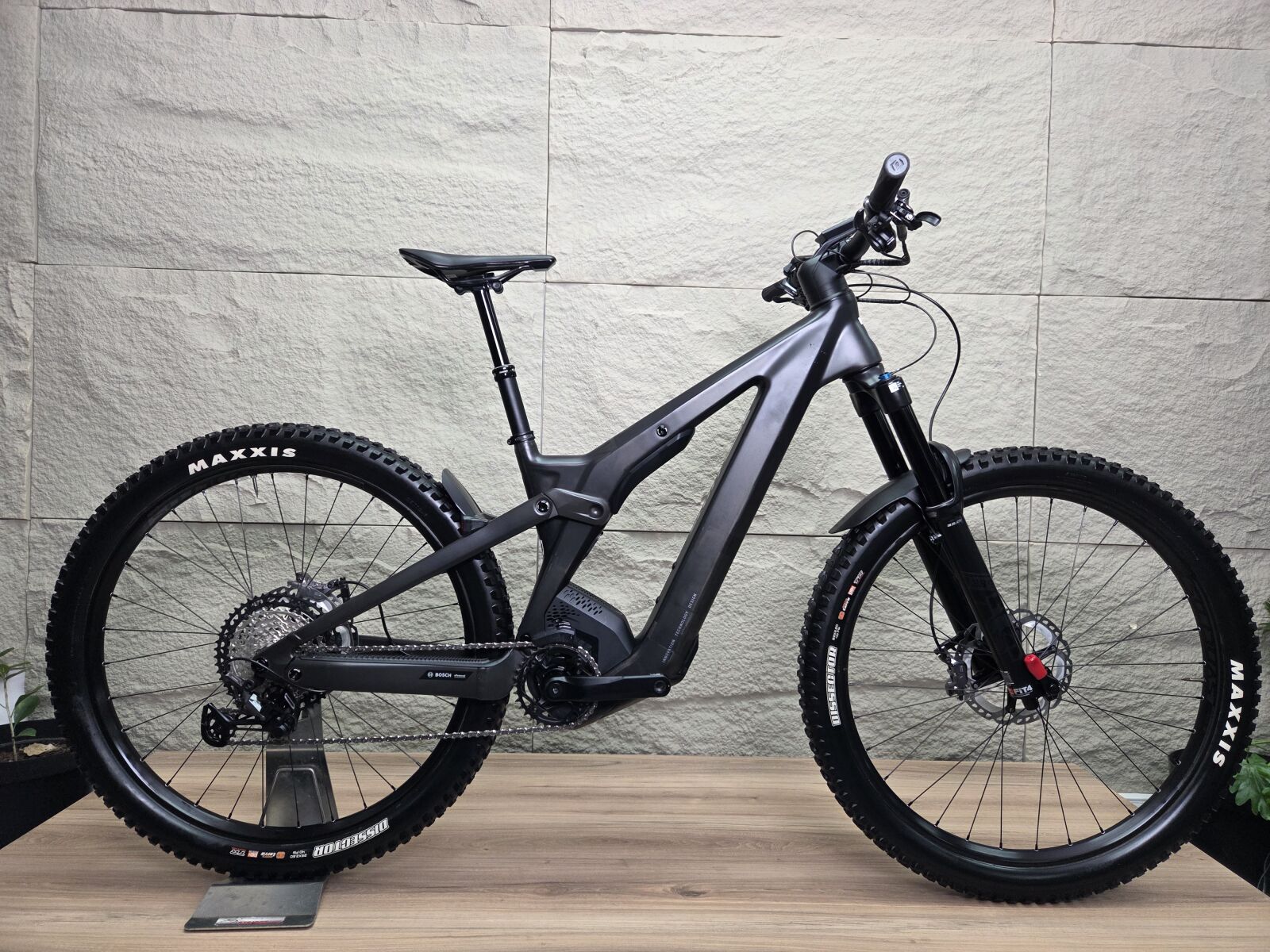 SCOTT STRIKE 900 EVO (S) *2023-Carbon-725Wh-268Km* | Dual Suspension ...