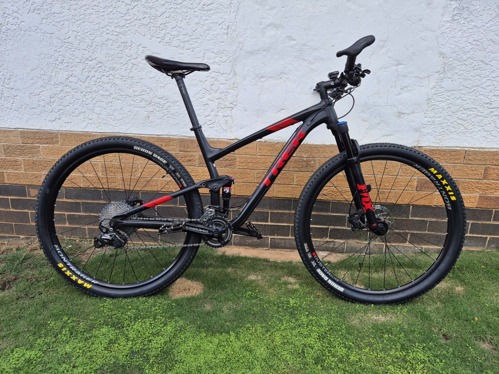 Trek Top Fuel 8 | Dual Suspension Mountain Bikes | Bike Hub