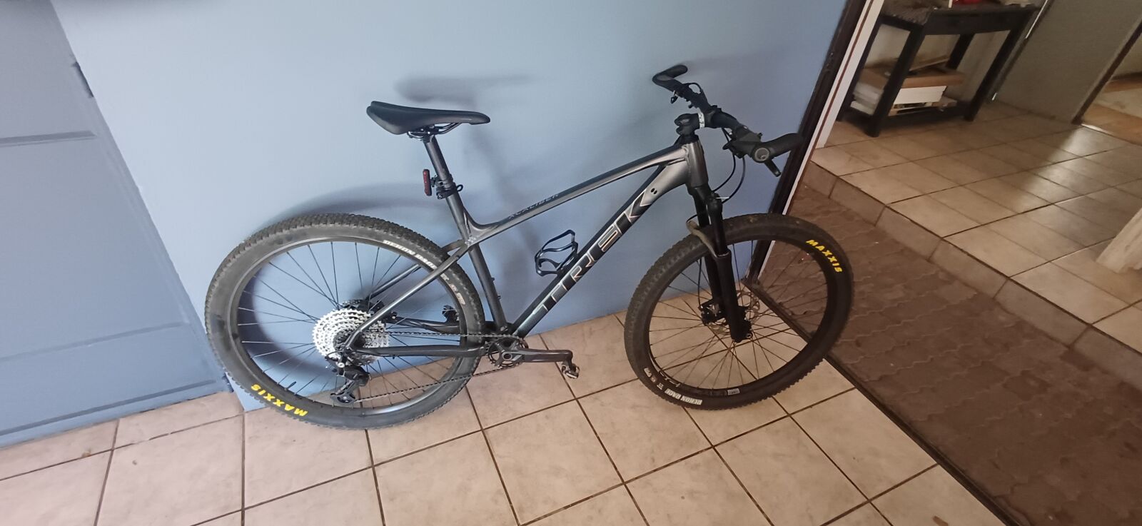 Trek xcaliber 8 xl sold sold | Hardtail Mountain Bikes | Bike Hub
