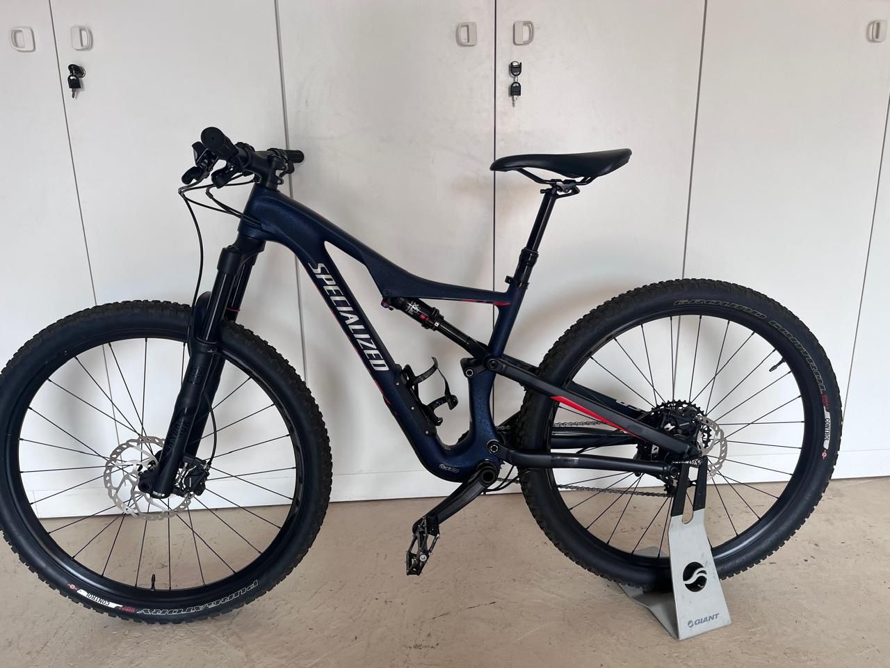Specialized Camber Comp Carbon | Dual Suspension Mountain Bikes | Bike Hub