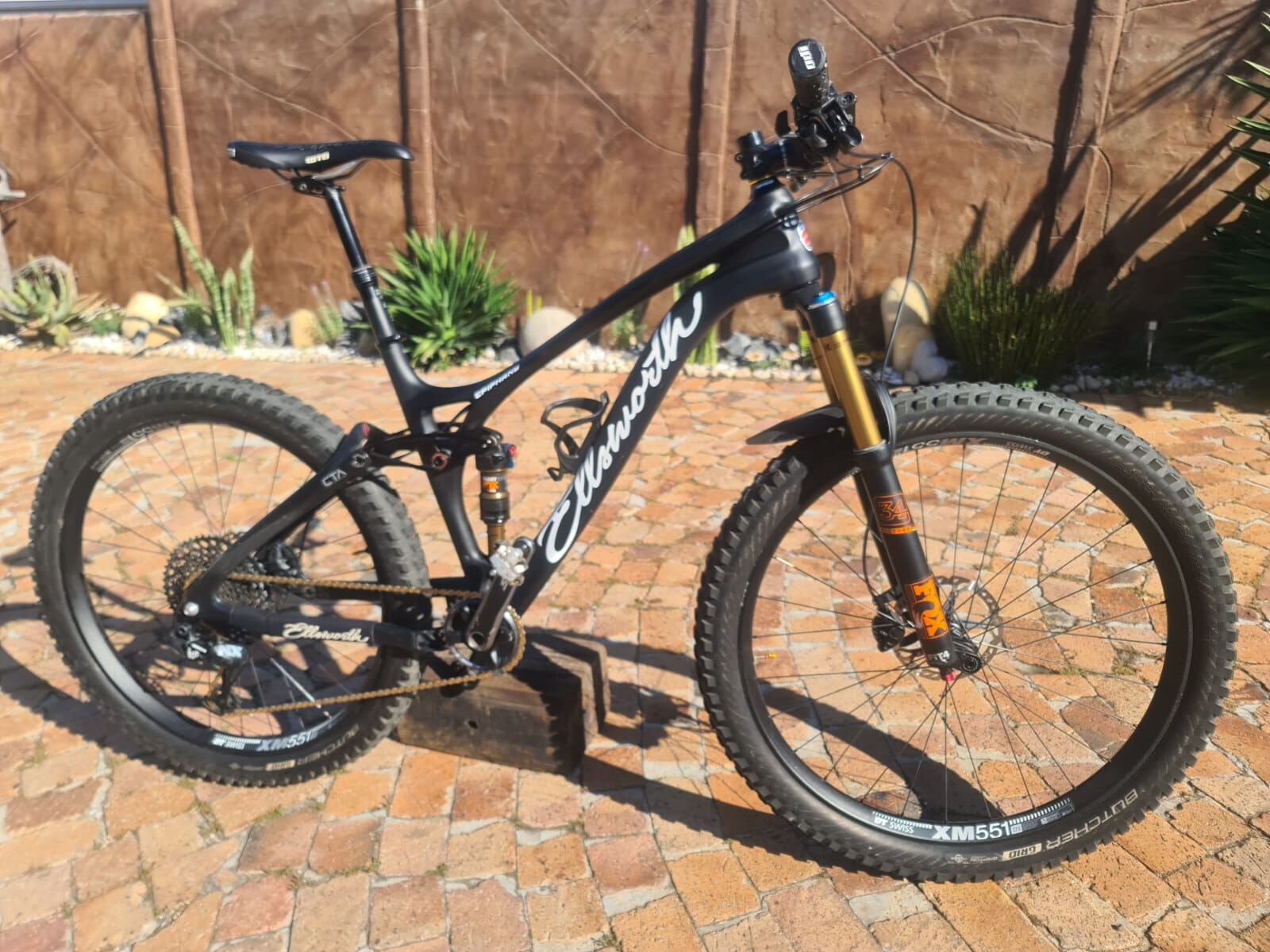Ellsworth Epiphany 27.5 Carbon plus bike | Dual Suspension Mountain ...