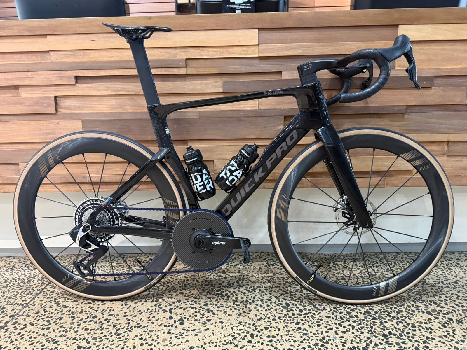 Quick Pro ER:One | Road Bikes | Bike Hub
