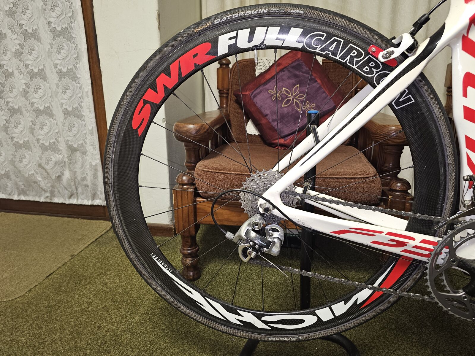 SWR carbon tubbies | Road Bike Rims | Bike Hub