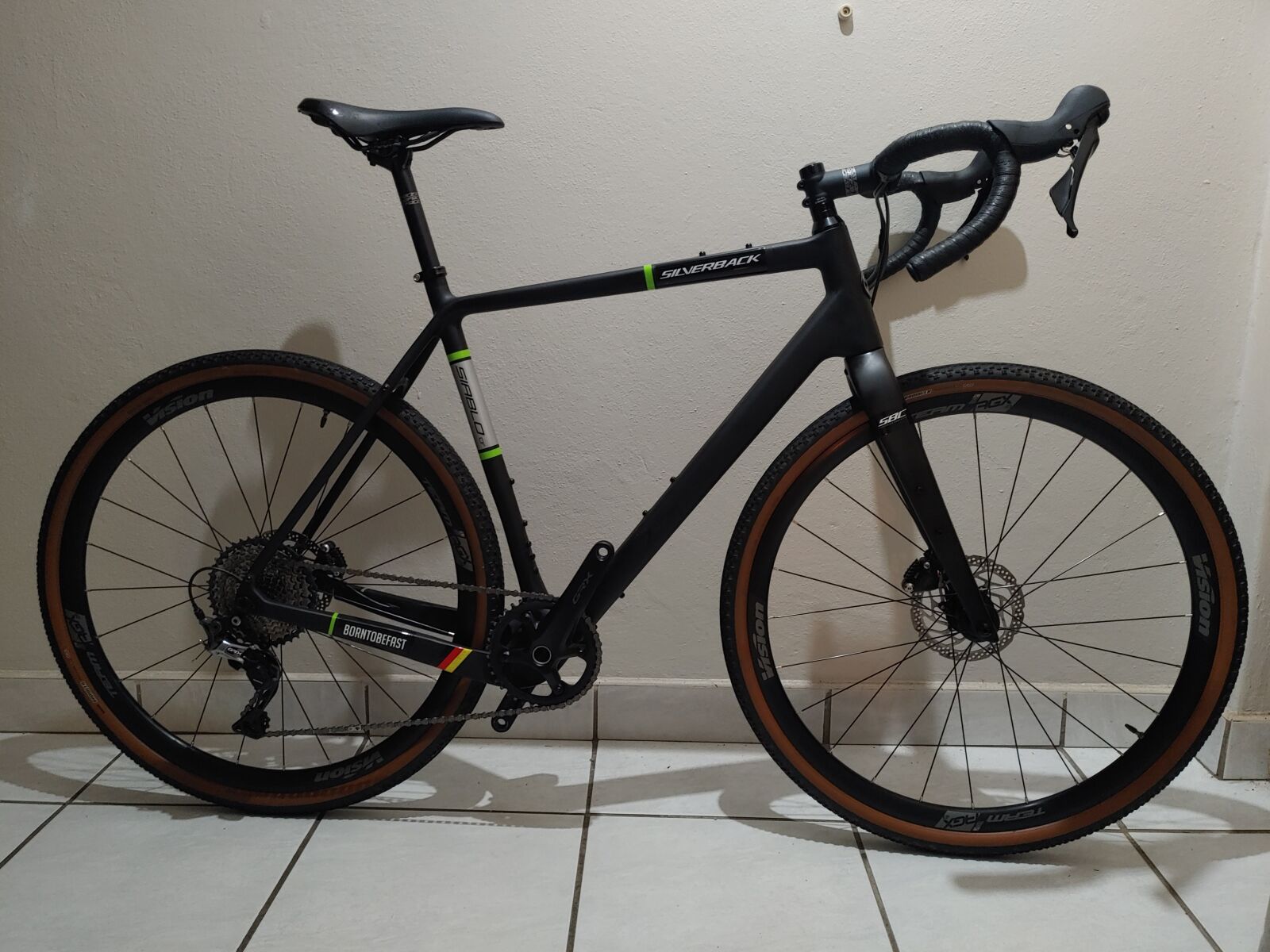 Silverback Siablo CF Carbon Gravel bike | Gravel Bikes | Bike Hub