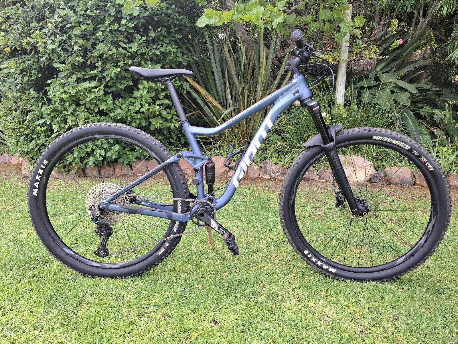 2022 Giant Stance 29 2 (Med) | Dual Suspension Mountain Bikes | Bike Hub