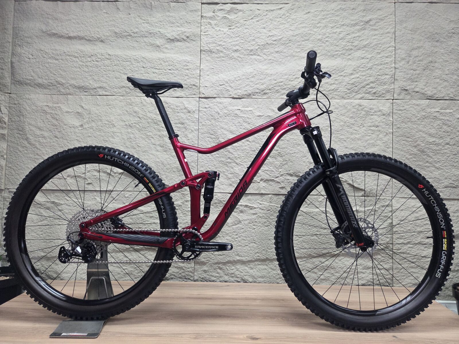 Merida ONE20 600 (L) | Dual Suspension Mountain Bikes | Bike Hub