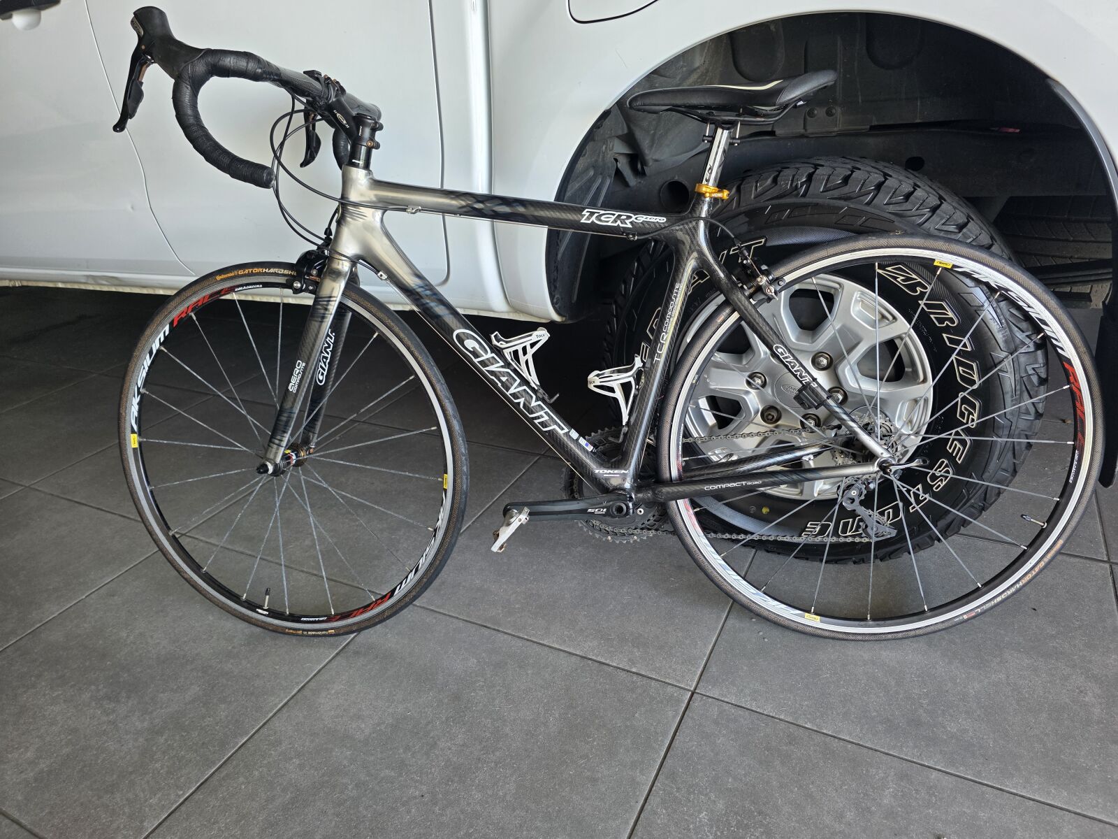 Giant TCR Zero | Road Bikes | Bike Hub