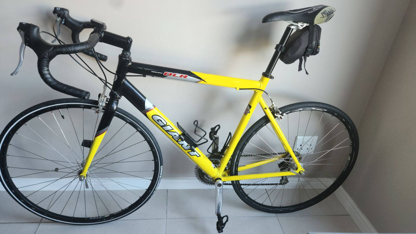 Giant OCR Three | Road Bikes | Bike Hub